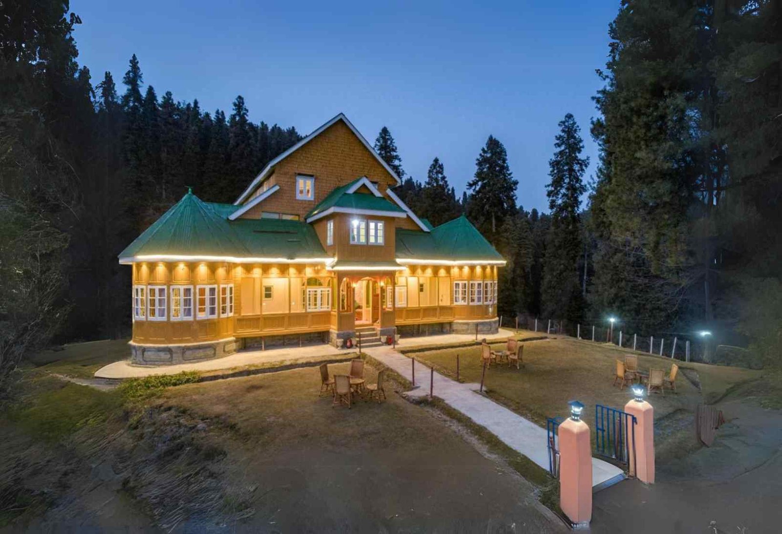 Gulmarg Ski Hill Resort - Complete Details and Pricing - Tripmore
